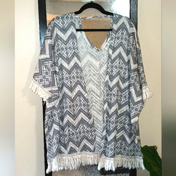 Cato | Tops | Summer Nwot Cato Ivory And Gray Woven Boho Kimono Cover ...